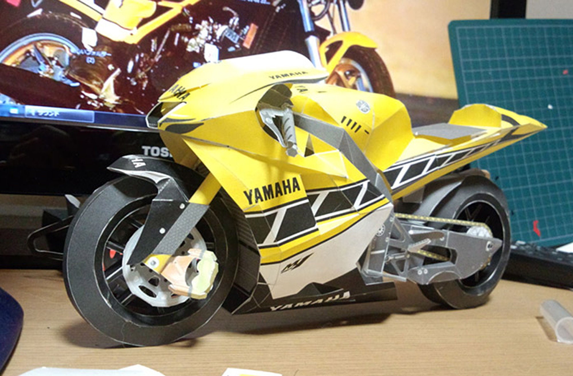 Yamaha YZR-M1-US Realistic Papercraft 3D Paper Model, Motorcycle, Paper ...