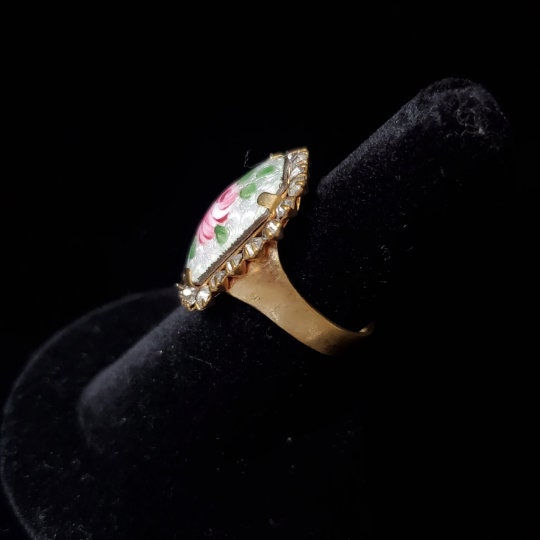 Vintage Guilloche Flower Stone Ring - Etsy