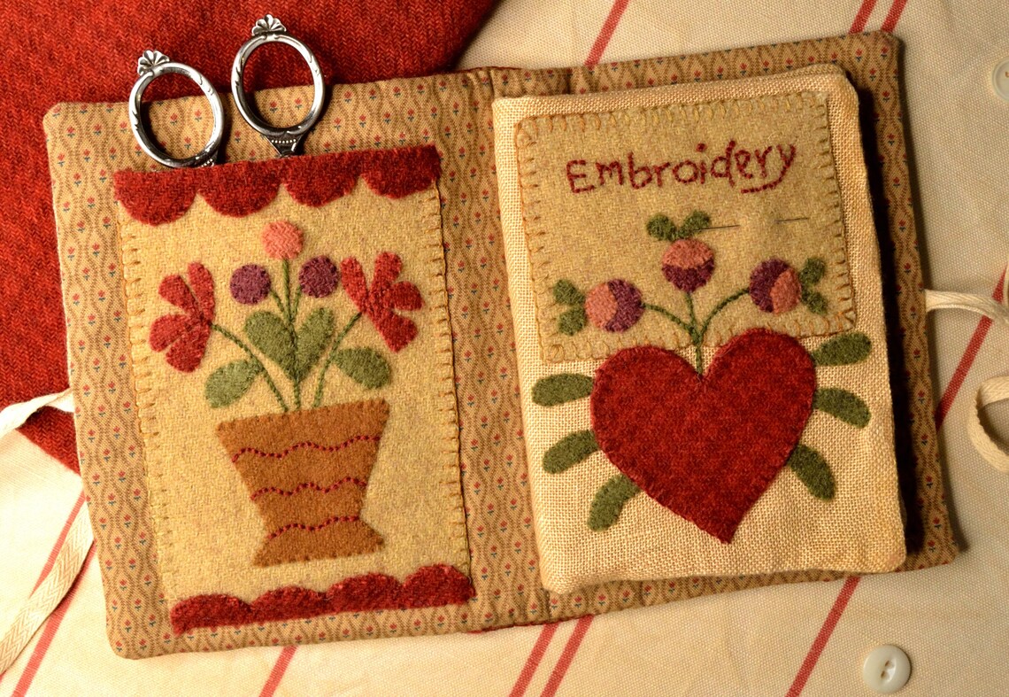 Wool Applique Needlebook E Pattern - Heart in Hand Needlebook - Etsy
