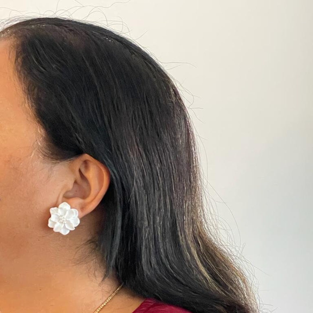 White Flower Stud Earrings | Flower Stud Earrings | White Floral Earrings | Floral Stud Earrings ...