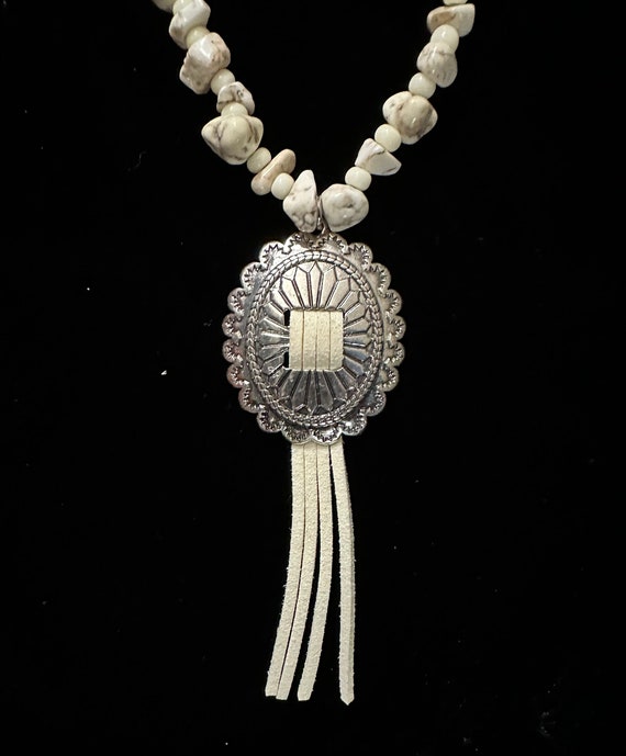 Silver Concho and White Stone Necklace - Etsy Silver Concho and White Stone Necklace - Etsy