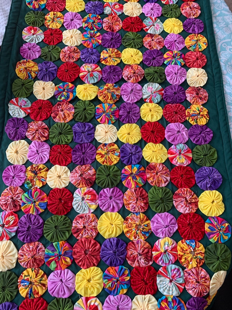 Quilted Table Runner: Vibrant Floral Design (45x18) - Etsy