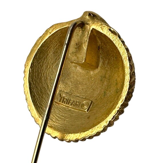 Crown Trifari Seashell Clam Shell 1960's Bright Gold … - Gem