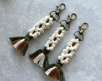 Handmade Macrame Flower Keychain - Etsy