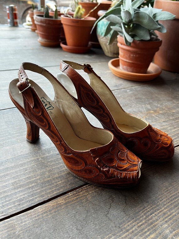 Vintage Hand Tooled Leather Peep toe Heels 5.5 - Gem