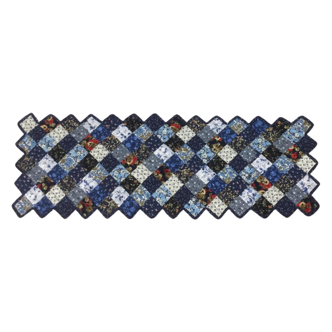 Table Runner Quilted Patchwork Zig Zag Table Runner & Table Toppers ...