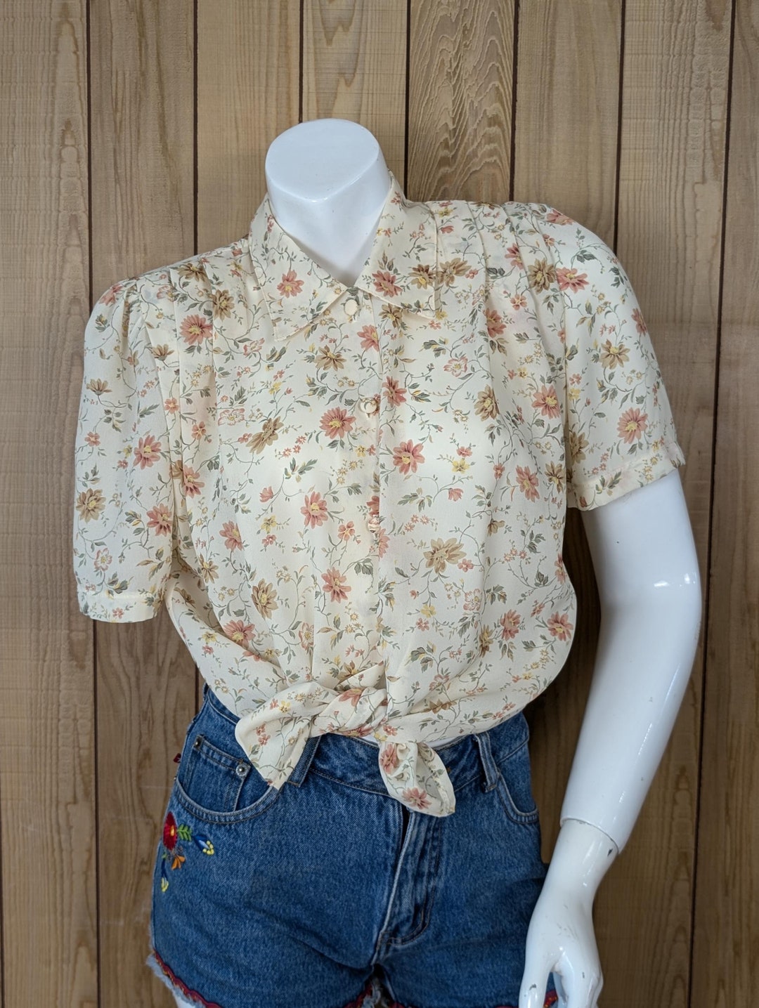 Vintage 90s Cream Floral Cottagecore Short Sleeved Blouse With Pleated ...