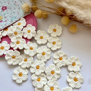 Mini Daisy Crochet Flower Set of 25, Handmade Crochet Flowers for Your ...