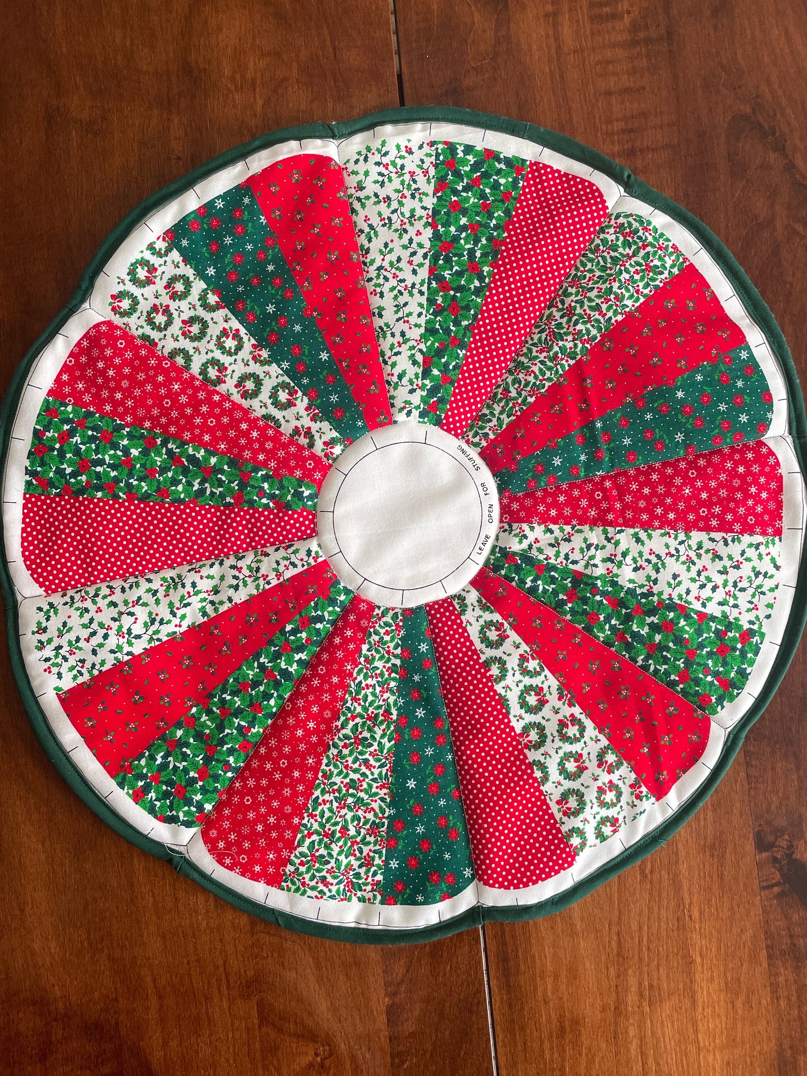 TABLE TOPPER: Handmade Quilted Heat-resistant Table Topper - Etsy