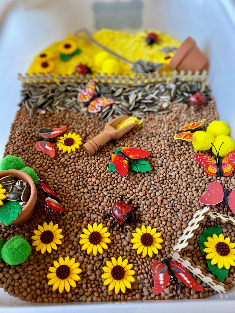 Sunflower Sensory Bin | Summer Sensory Activity for Toddlers ...