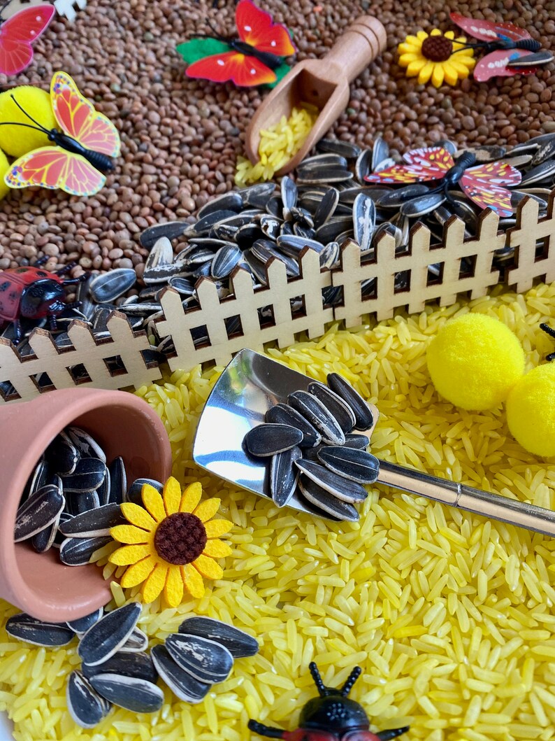 Sunflower Sensory Bin | Summer Sensory Activity for Toddlers ...