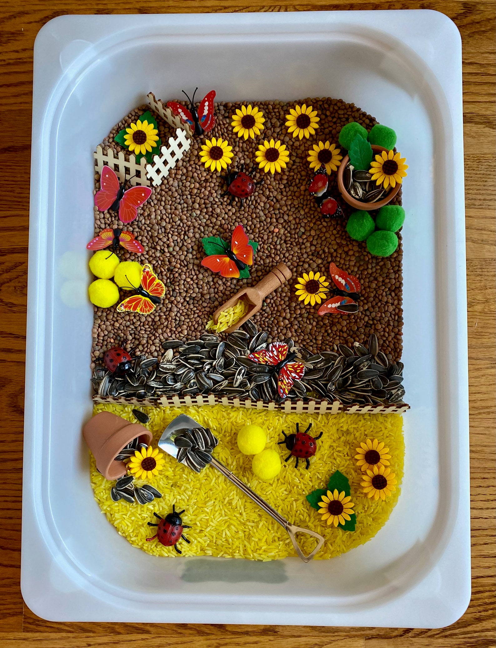 Sunflower Sensory Bin | Summer Sensory Activity for Toddlers ...