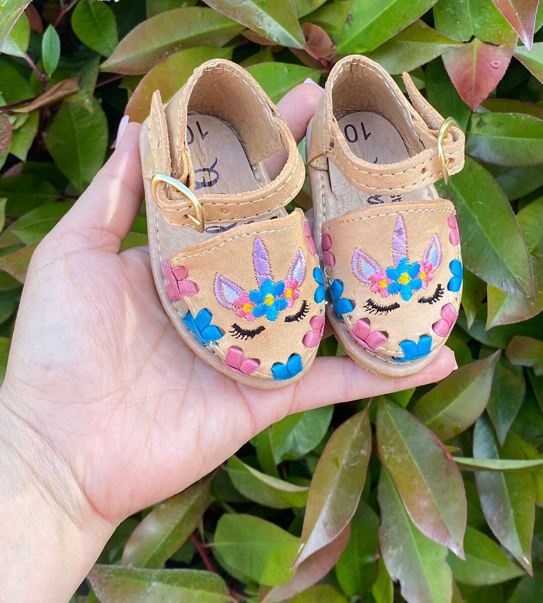 Girls' Huaraches: Embroidered Unicorn, Mexican Baby Sandals - Etsy