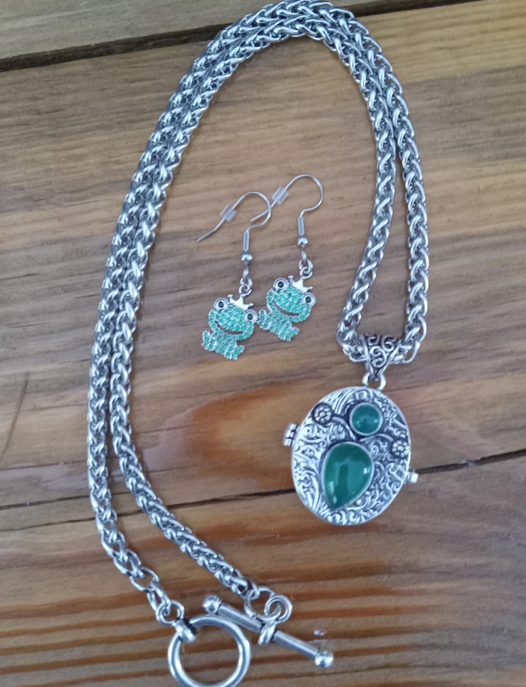 Silver Plated Medicine Herb Locket Pill Fancy Box on Foxtail Chain ...