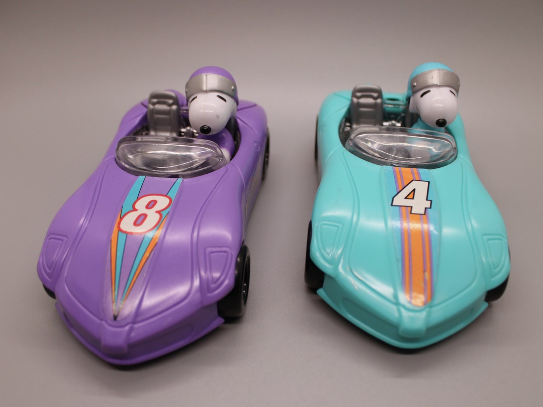 Vintage UFS Galerie Peanuts Snoopy Race Car Candy Dispenser Toys Purple ...