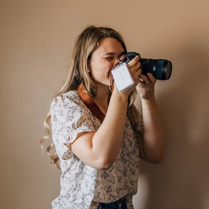 The Posing Book- Couples & Wedding Edition || Resource for Wedding ...