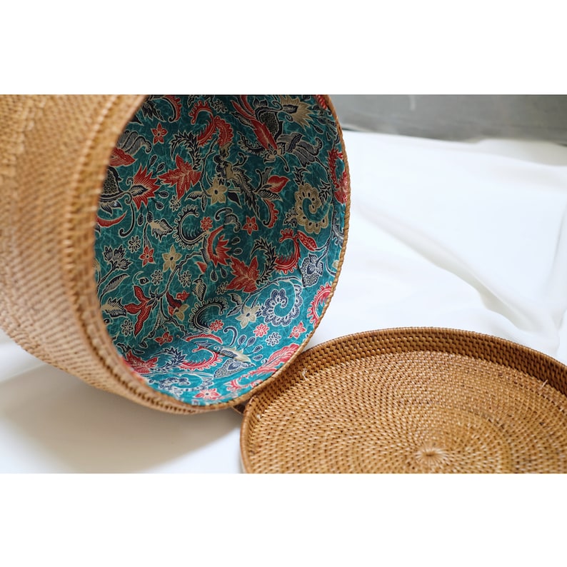 Round Rattan Basket With Lid / Rattan Handwoven Storage / Handmade ...