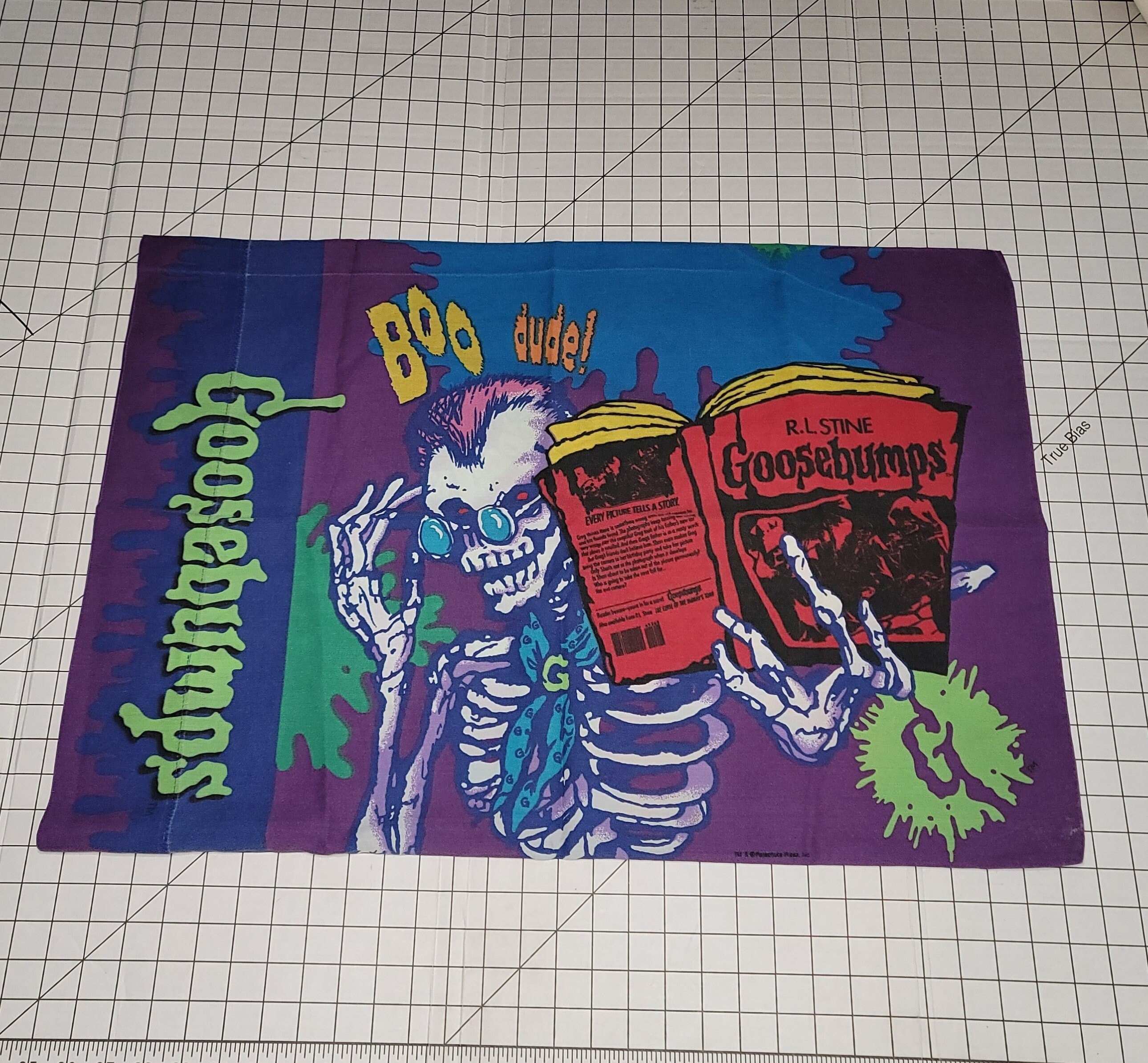 Vintage 1990's Goosebumps Twin Flat and Fitted Sheets Sheets Vintage ...