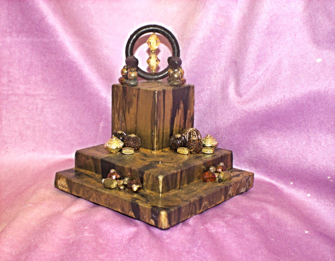 Doll Throne Black and Gold - Etsy