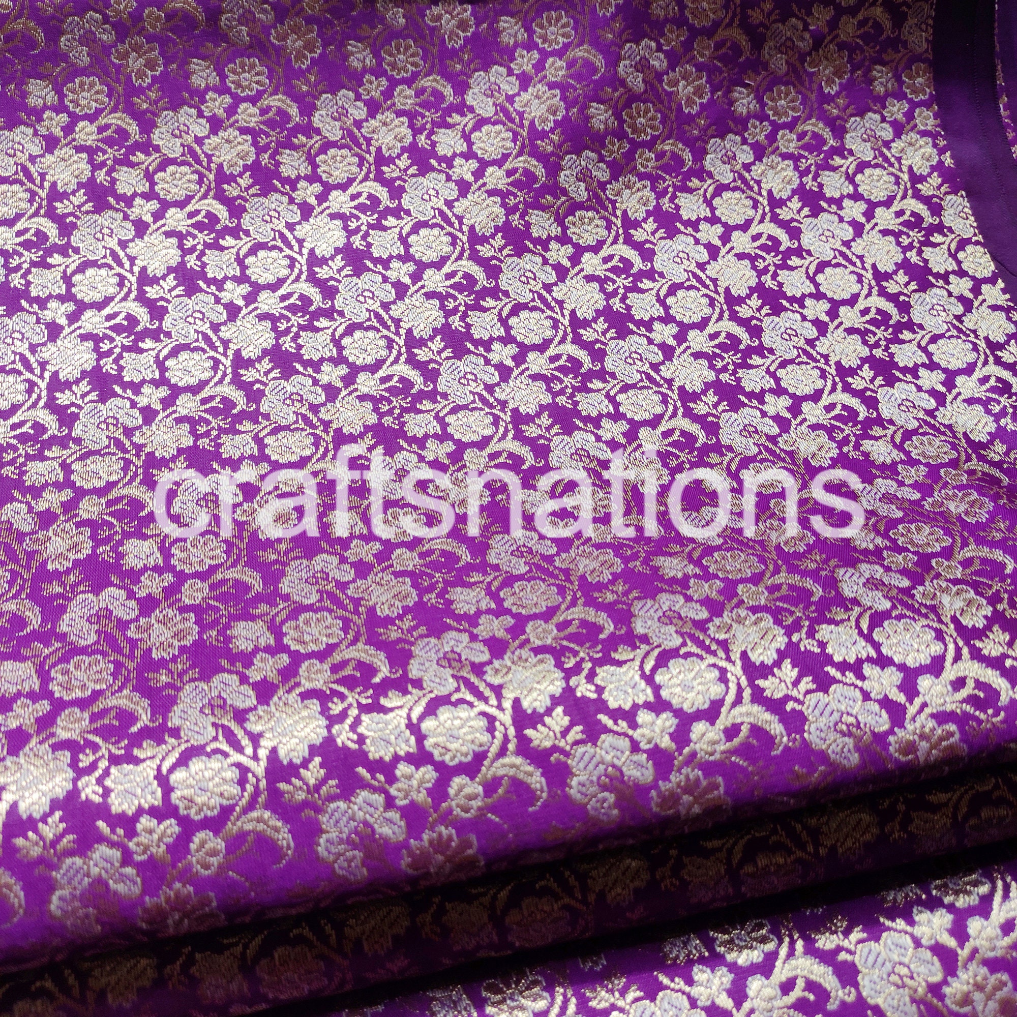 Brokat Stoff Meterware indischer Brokat Stoff lila und Gold - Etsy.de