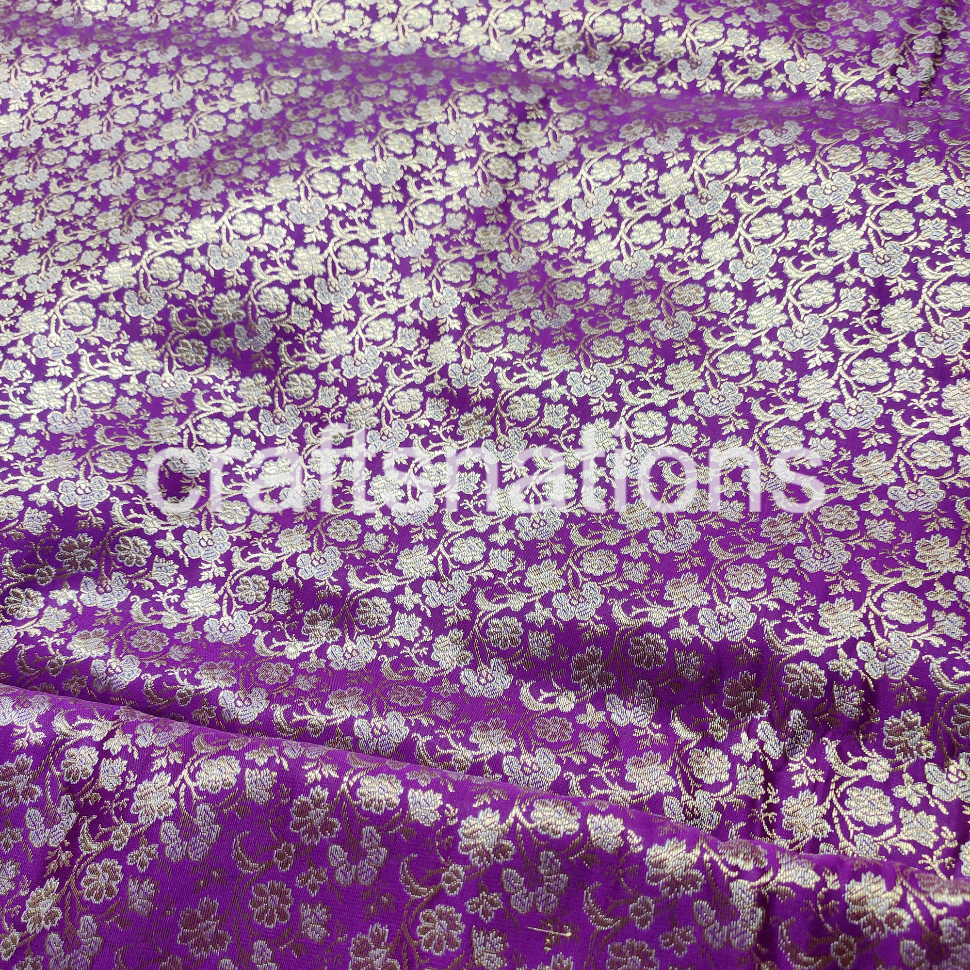 Brokat Stoff Meterware indischer Brokat Stoff lila und Gold - Etsy.de
