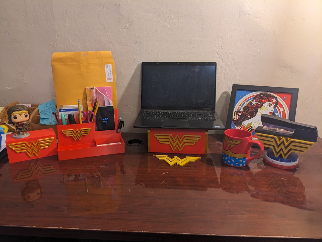 Wonder Woman Desk Set - Etsy