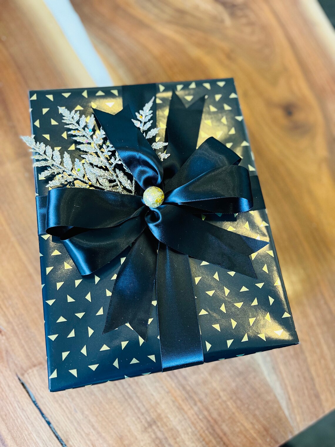 Pre Wrapped Gift Box, Ready to Use, Reusable Empty Gift Box, Unwraps ...