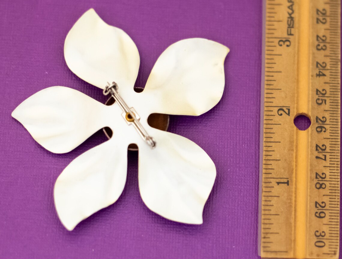 Vintage Intricate Leaf-shaped Petals Gold Tone Brooch - Q40 - Etsy