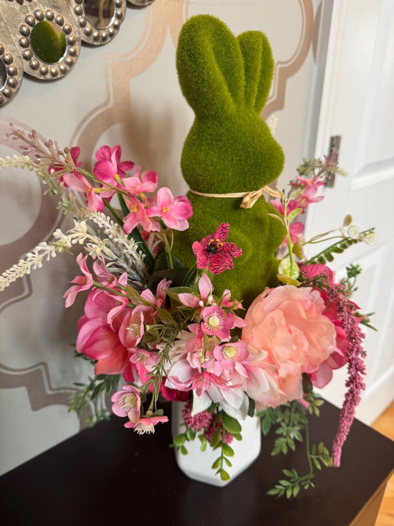 Easter Bunny Center Piece - Etsy