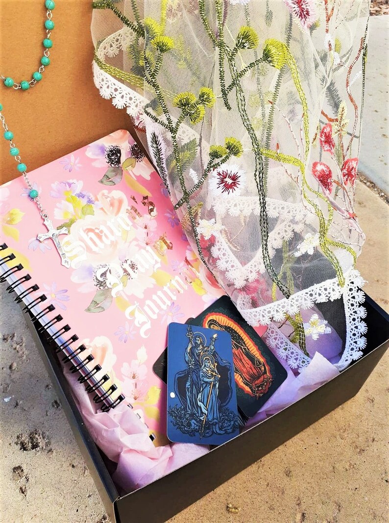 Traditional Catholic Gift Box, Latin Mass Embroidered Chapel Veil ...