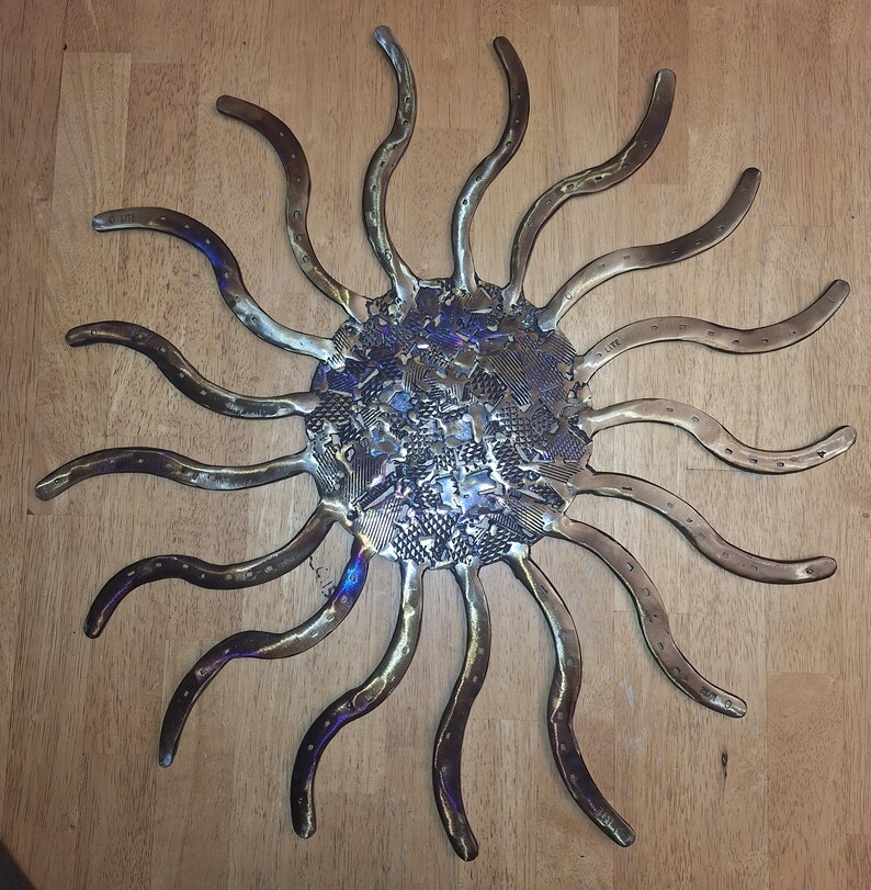 Metal Art - Beautiful Rustic Horseshoe Art - Shimmering Hand Crafted ...