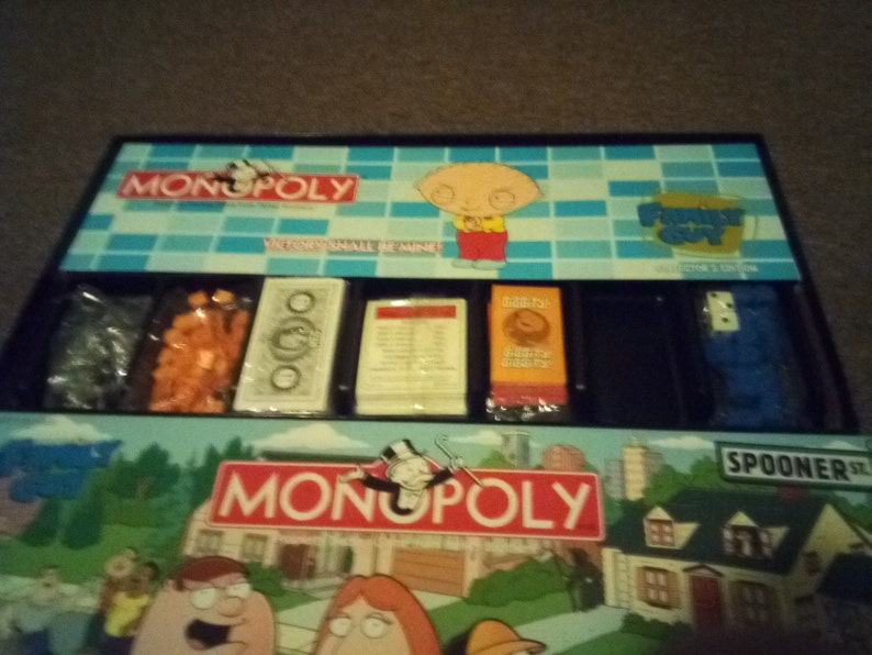 Family GUY MONOPOLY Collector's Edition Board Game Stewie Peter 2006 - Etsy