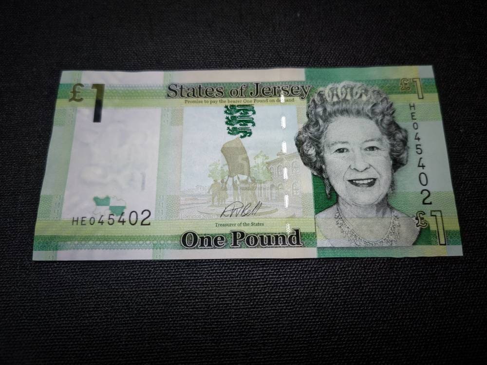 One Pound Crisp Banknote From Jersey Featuring Queen Elizabeth - Etsy UK