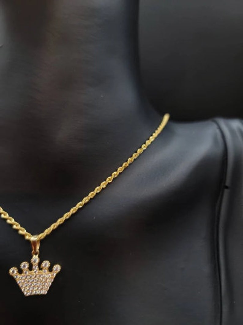 18K Solid Gold Crown Necklace. Rope Style Chain With the Unique ...