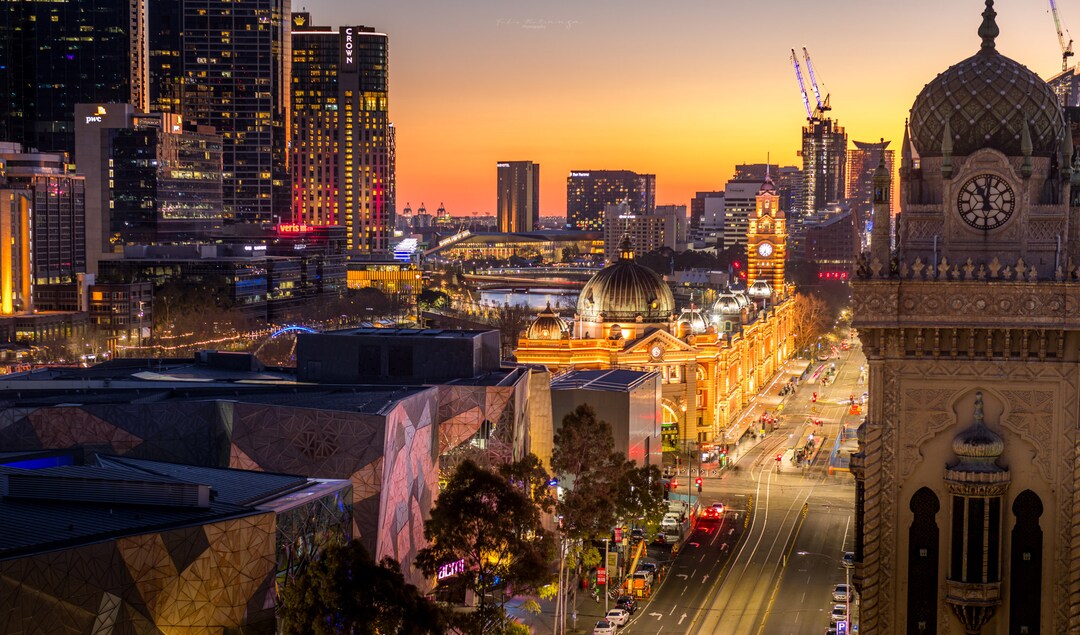 Melbourne City Skyline Photo, Victoria, Flinders Street and Melbourne ...
