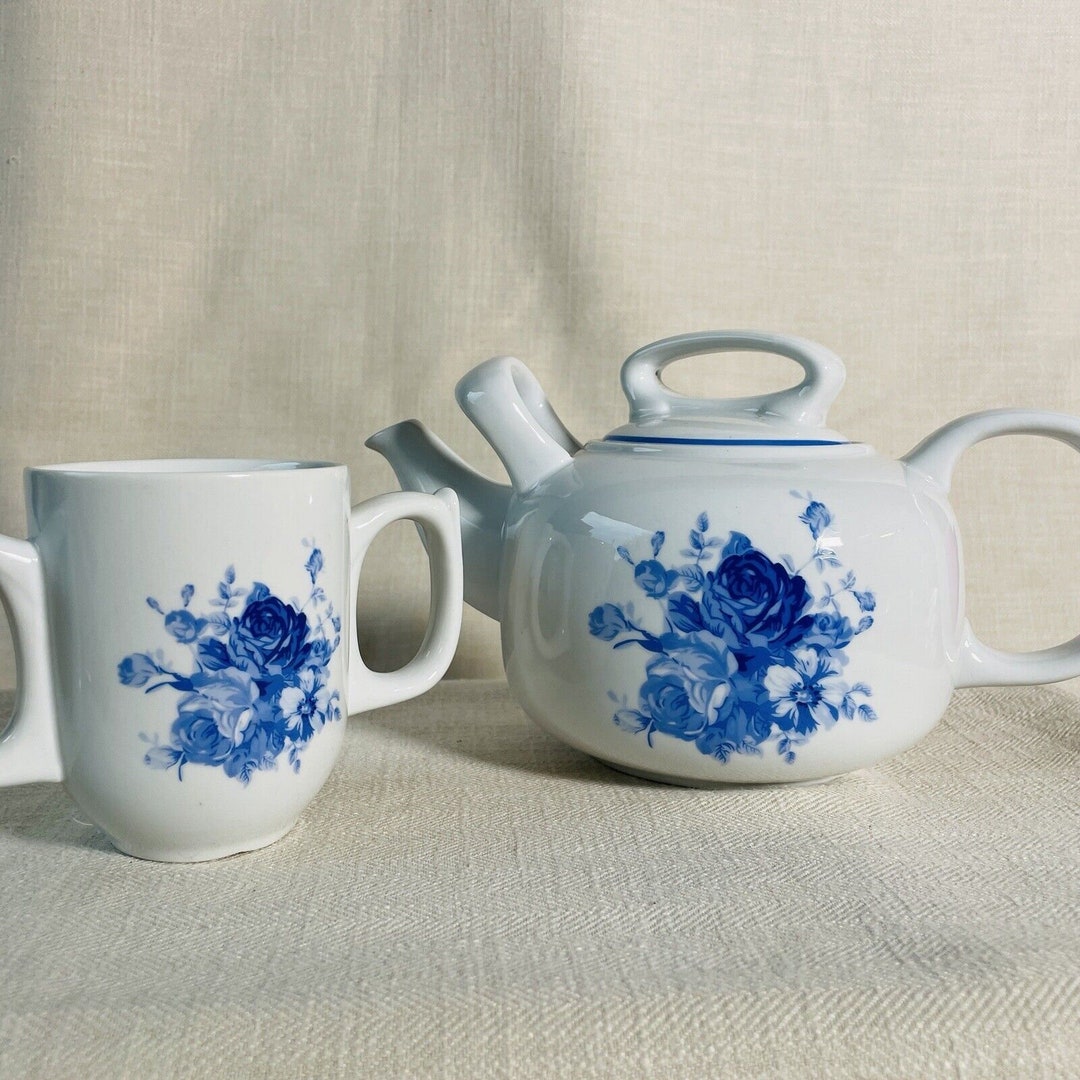 Waterside Fine China Teapot and Sugar Bowl - Floral Blue & White China ...