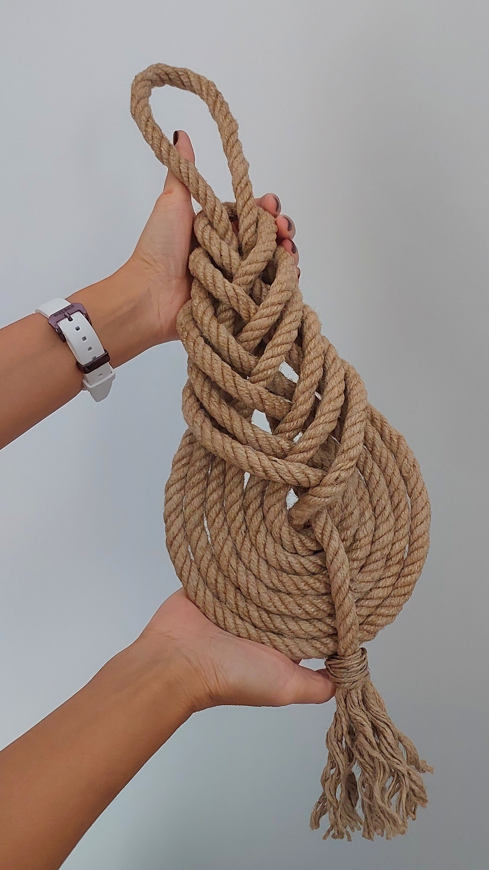Handmade Jute Rope Pipa Knot Wall Hanging – Coastal Decor - Etsy