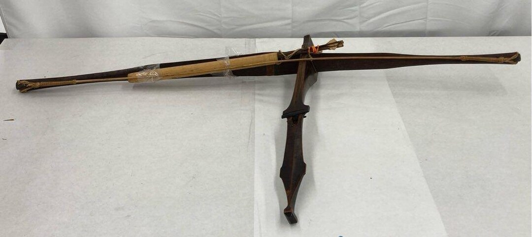 Vintage Handcrafted Montagnard Style Wooden Crossbow W/arrows - Etsy