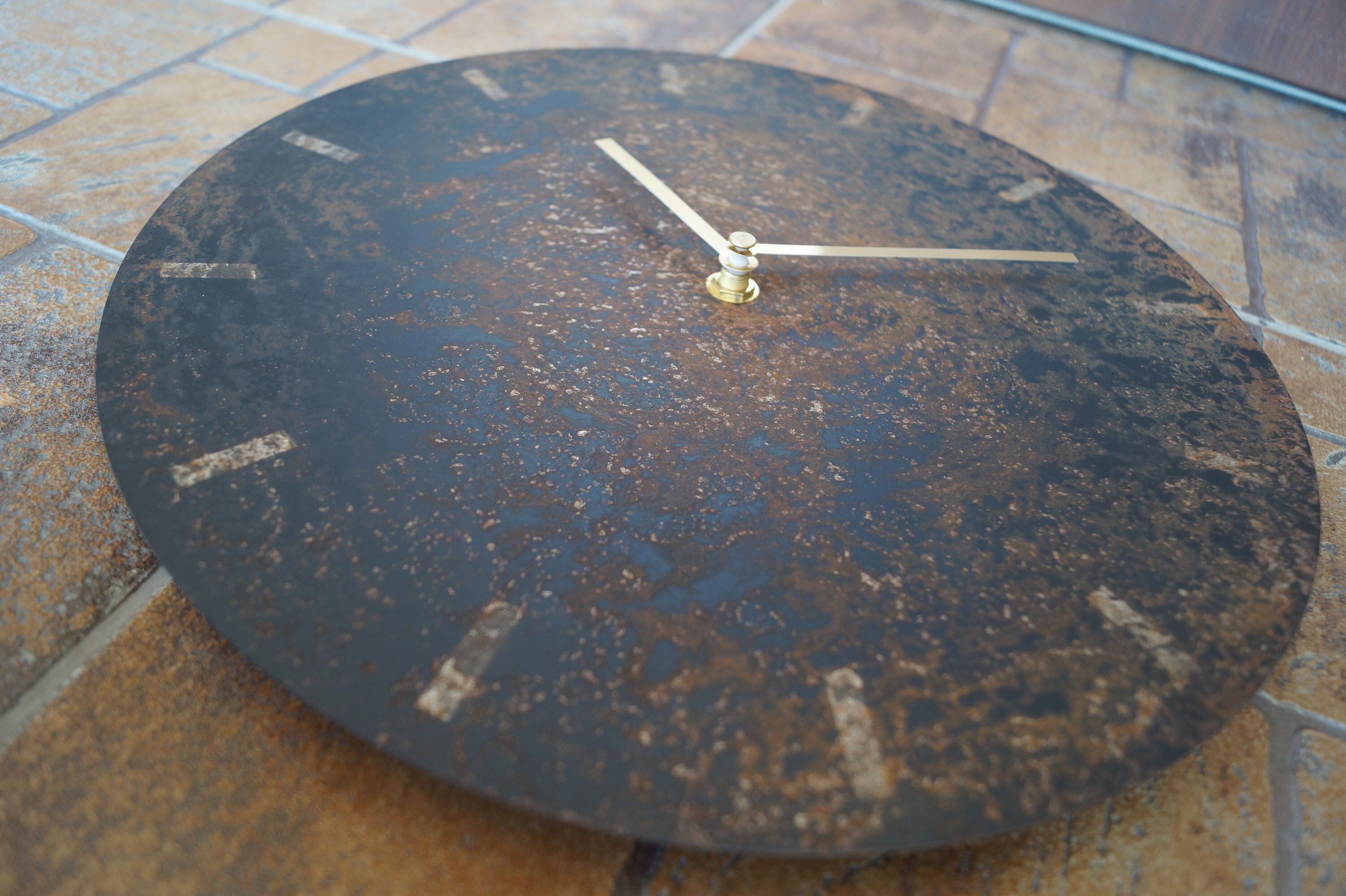 Metal Rusty Wall Clock Decor Art Rustic Clock Gift - Etsy