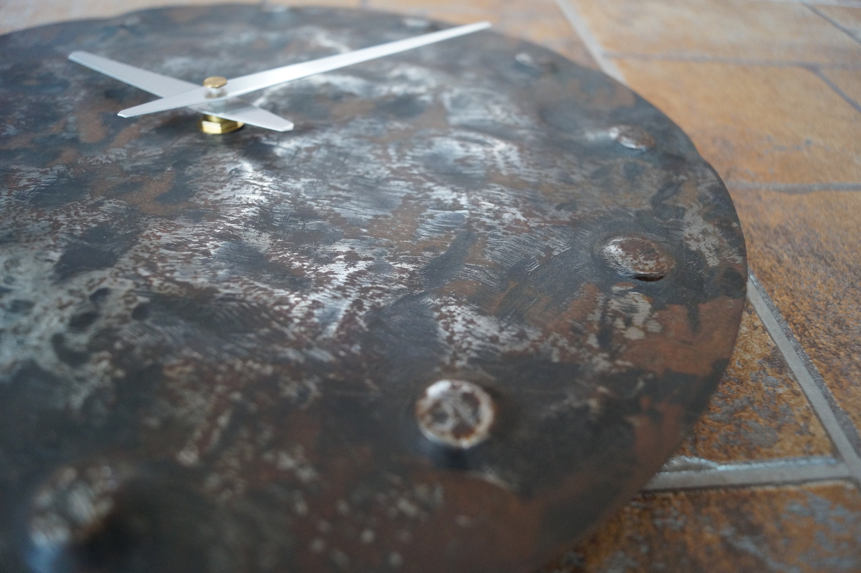 Metal Rusty Wall Clock, Decor Art, Rustic Clock Gift, Steampunk Steel ...