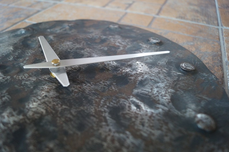 Metal Rusty Wall Clock, Decor Art, Rustic Clock Gift, Steampunk Steel ...