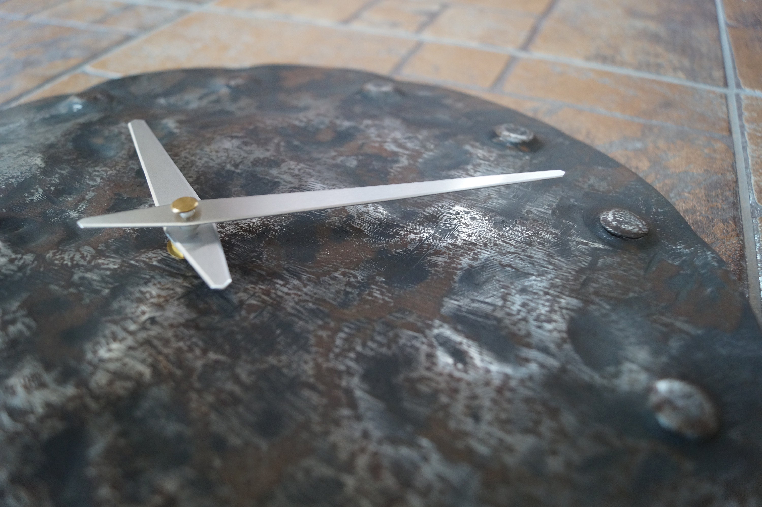 Metal Rusty Wall Clock, Decor Art, Rustic Clock Gift, Steampunk Steel ...