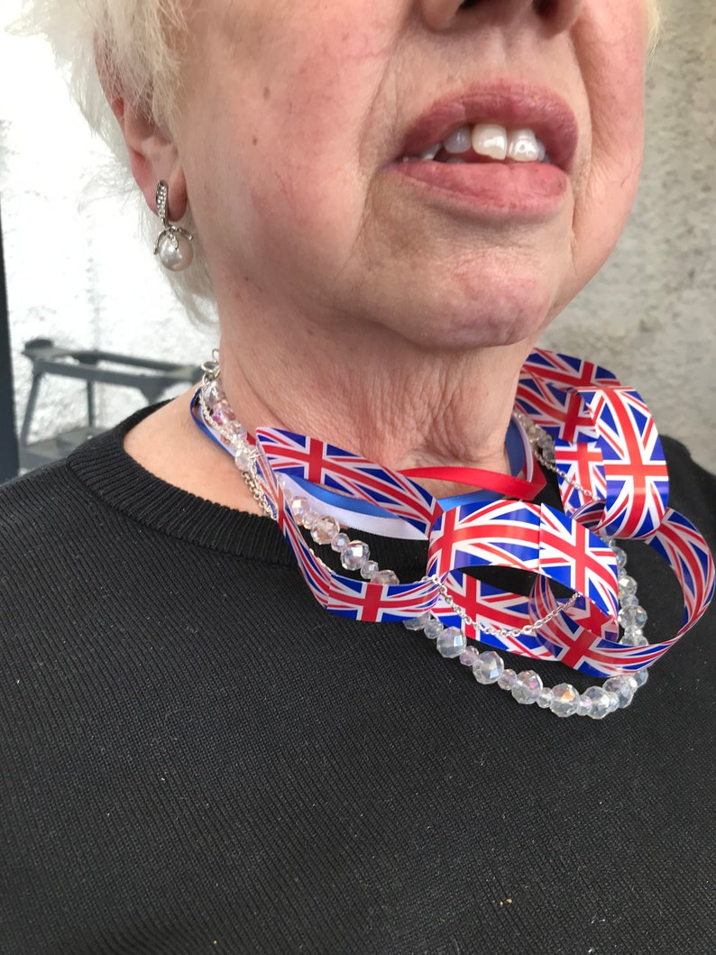 Platinum Jubilee Paper Chain Necklace - Etsy