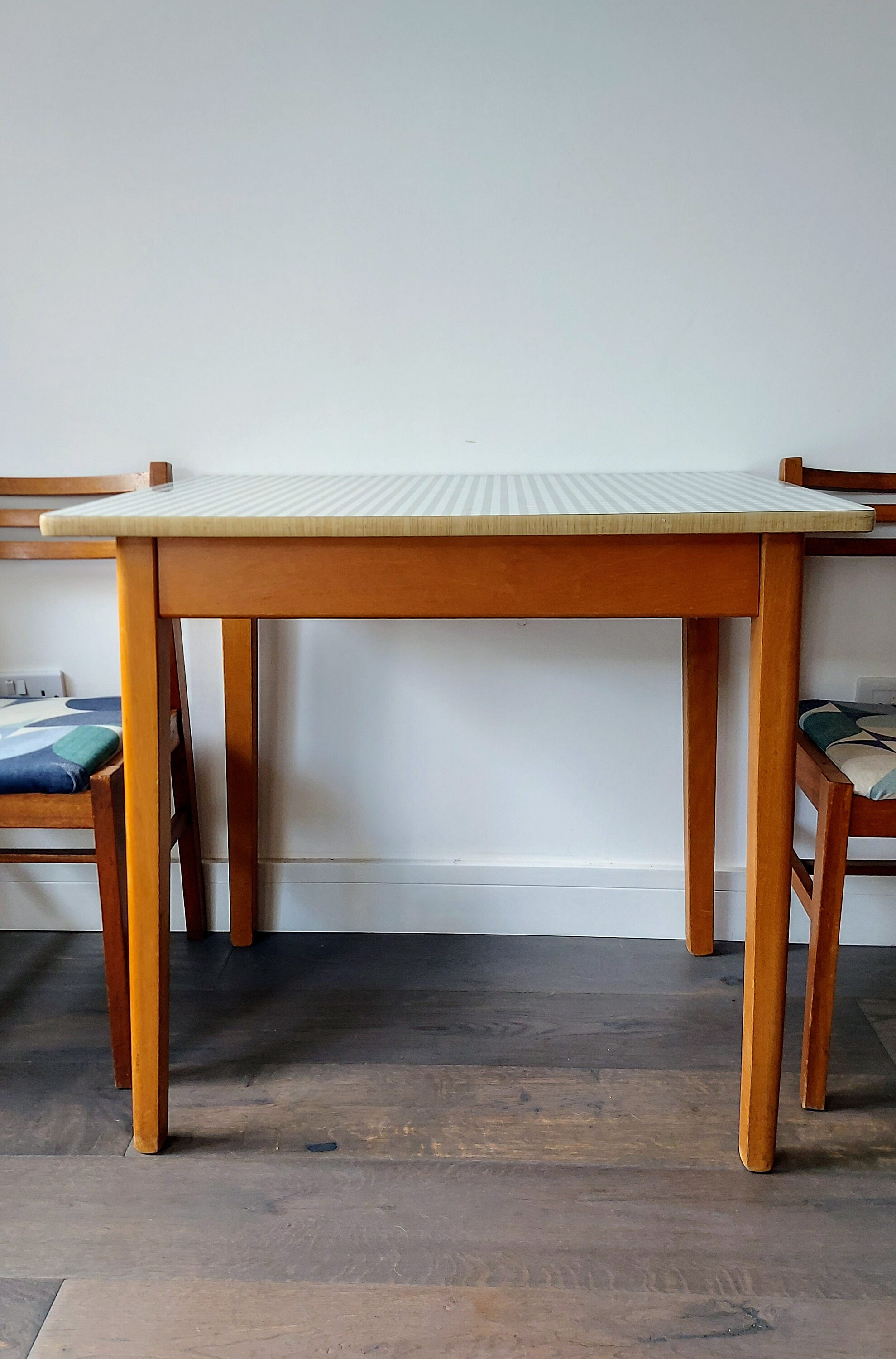 SOLD OUT Vintage Mid Century 1960s Formica Laminate Top Dining, Kitchen ...