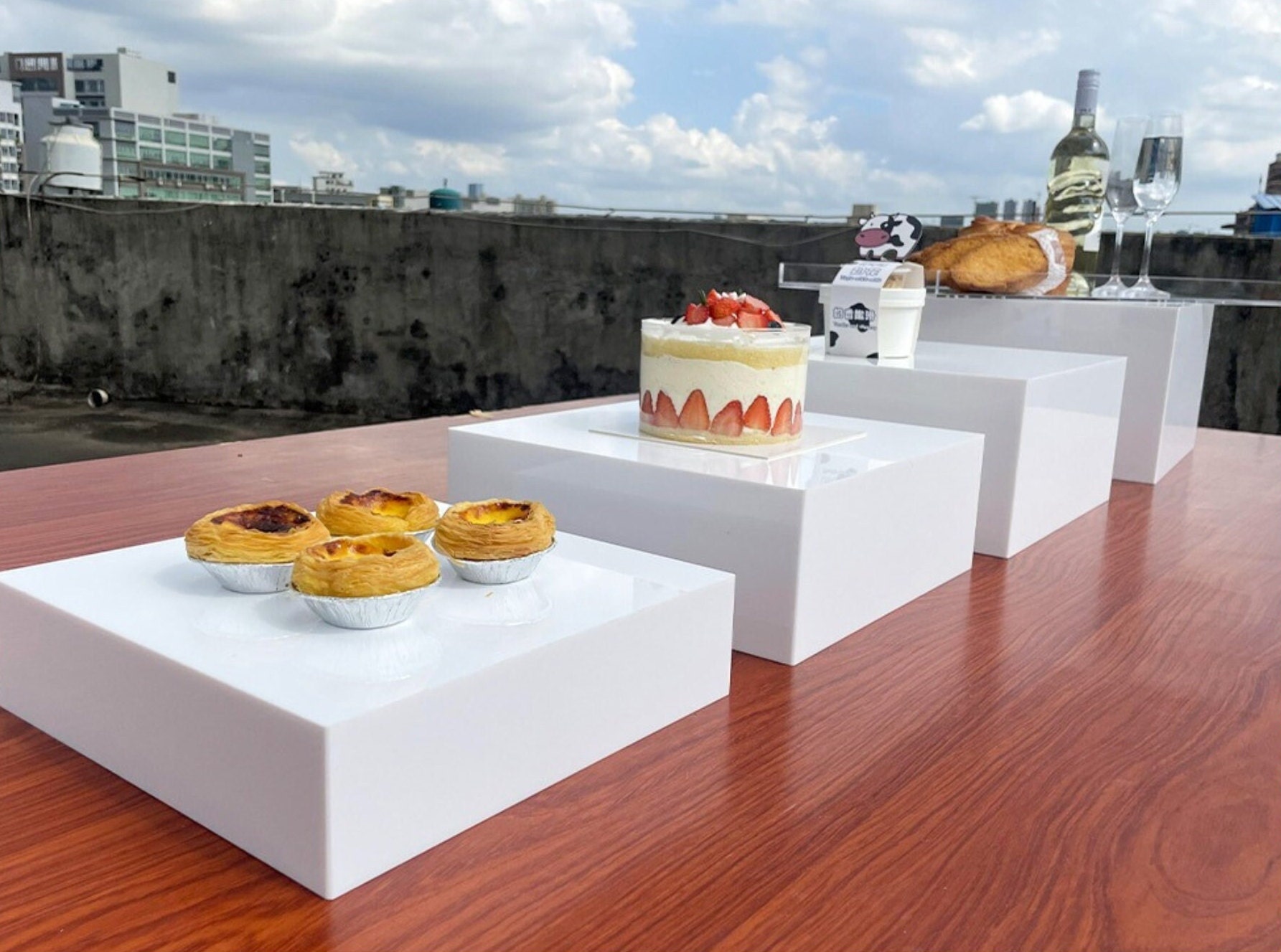 Set of 4 or 8 Acrylic Display Stands, Food Display Stands, Wedding Cake ...