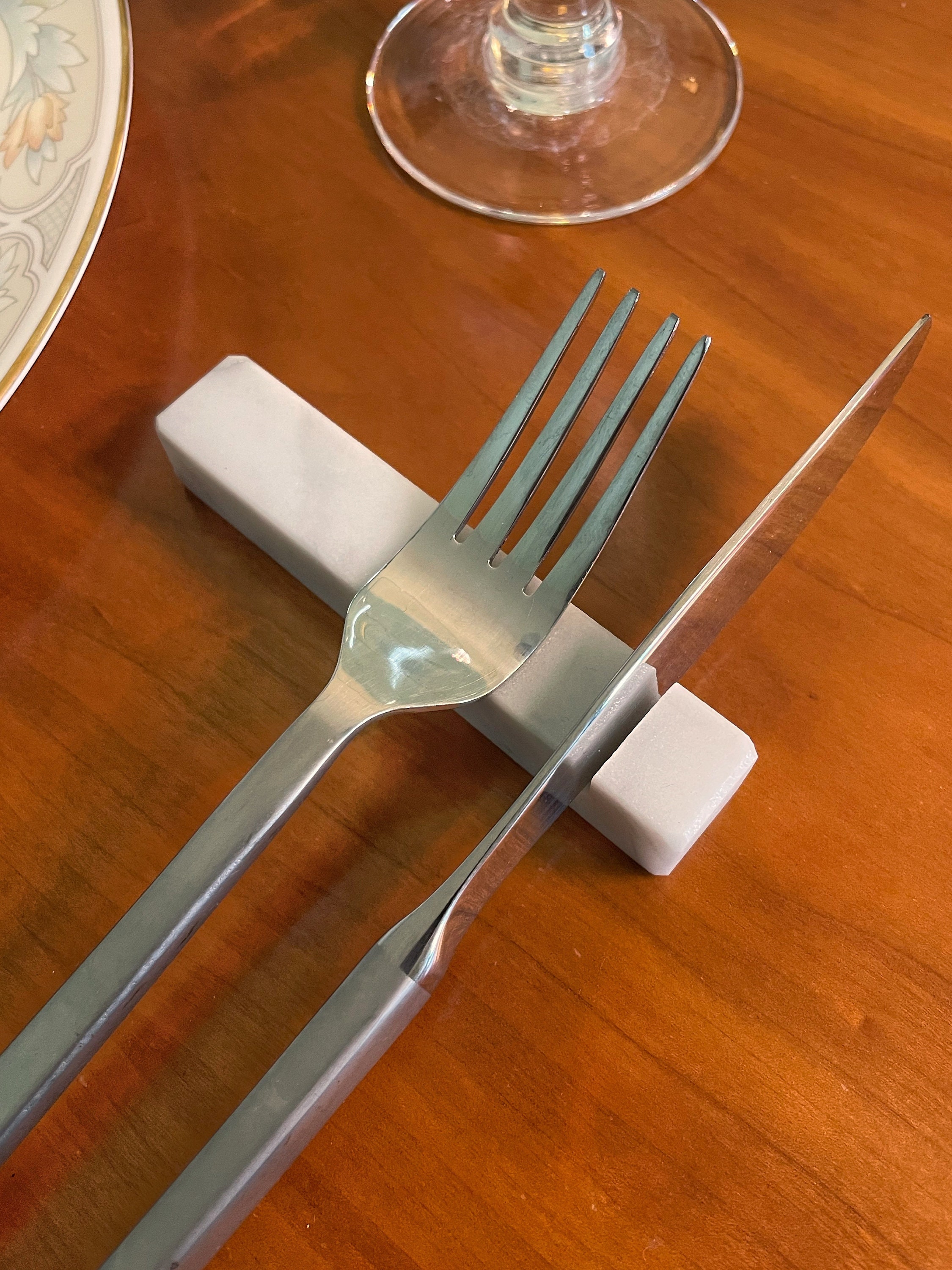 Cutlery Rest Set in White Carrara Marble (knife Holder) - Lifestyle ...