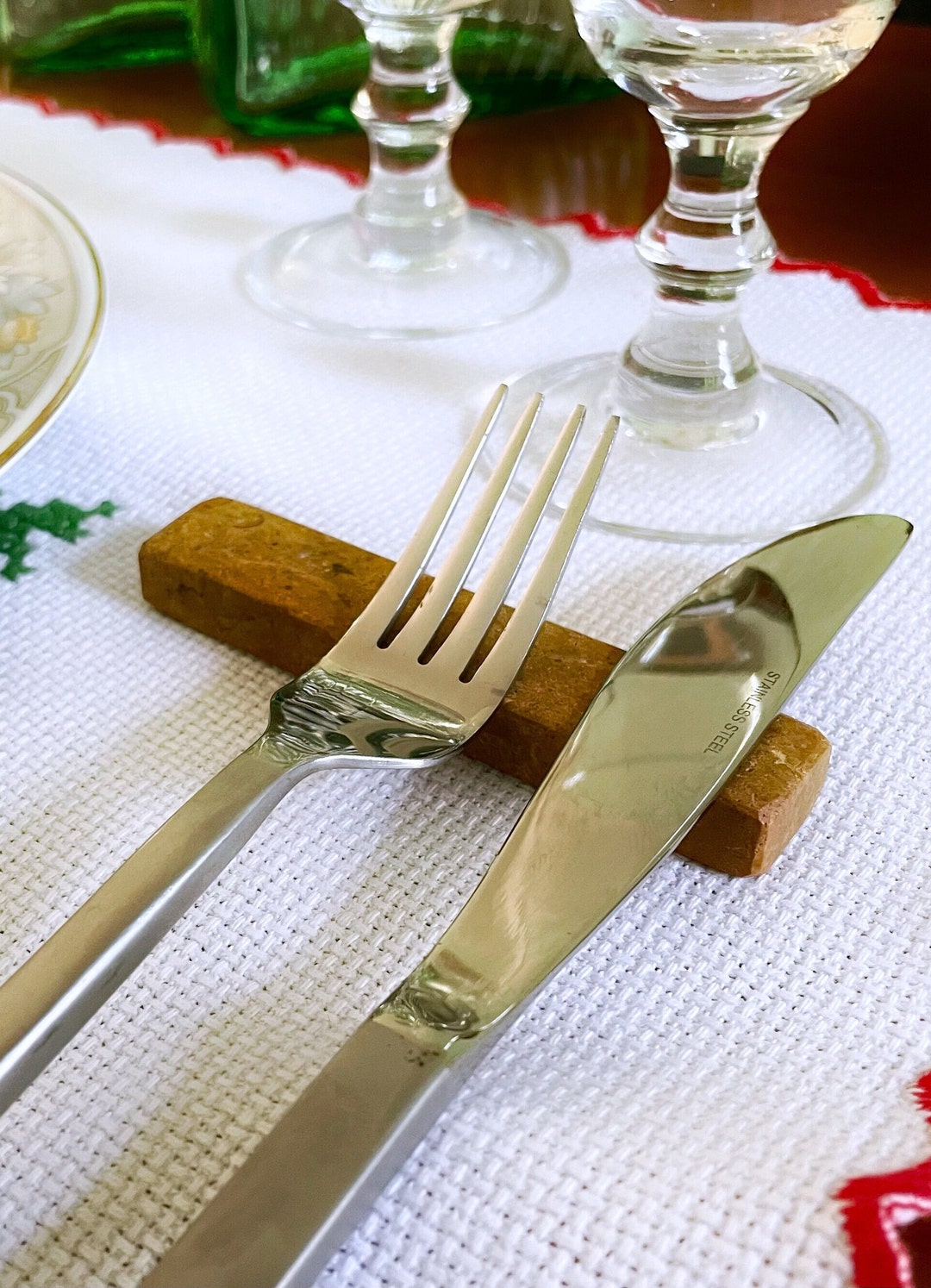 Cutlery Rest Set in Yellow Egyptian Marble - Lifestyle - Chopstick Rest ...