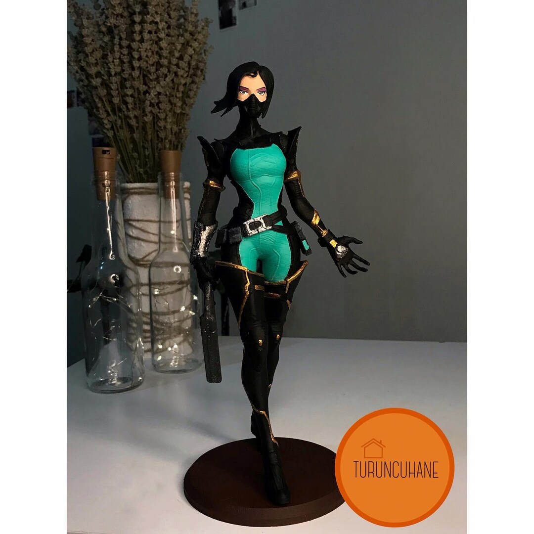 Valorant Viper Figure - Etsy Canada