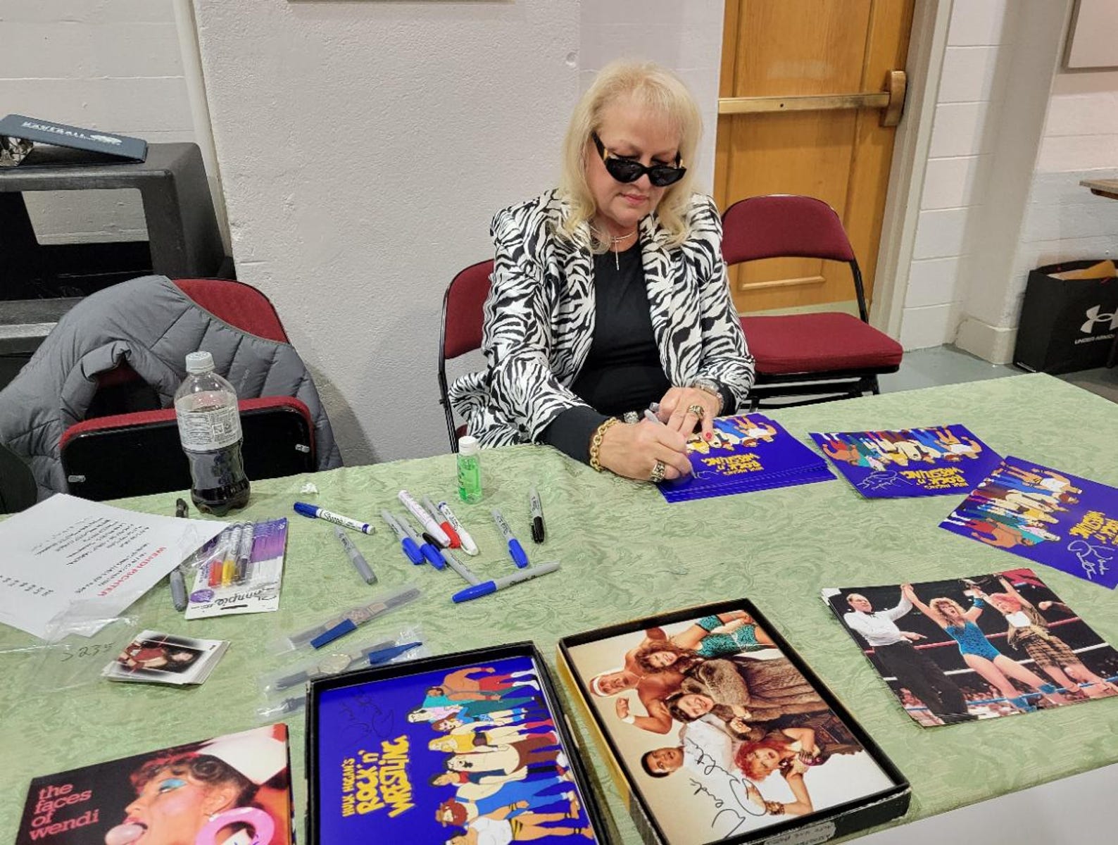 Wendi Richter Signed 8x10 Photo Celebrating Winning the World ...