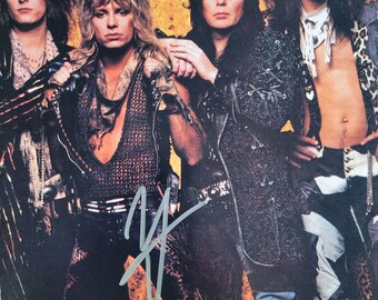 Motley Crue Band Signed By All 4 M\u00f6tley Cr\u00fce Girls Girls ...
